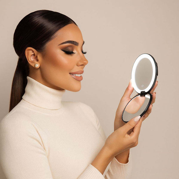 TAYLOR Compact Mirror with LED Lights | Fancii & Co.